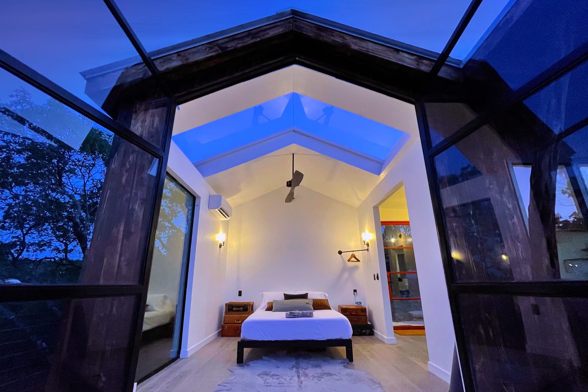 Home [www.missinghotel.com]