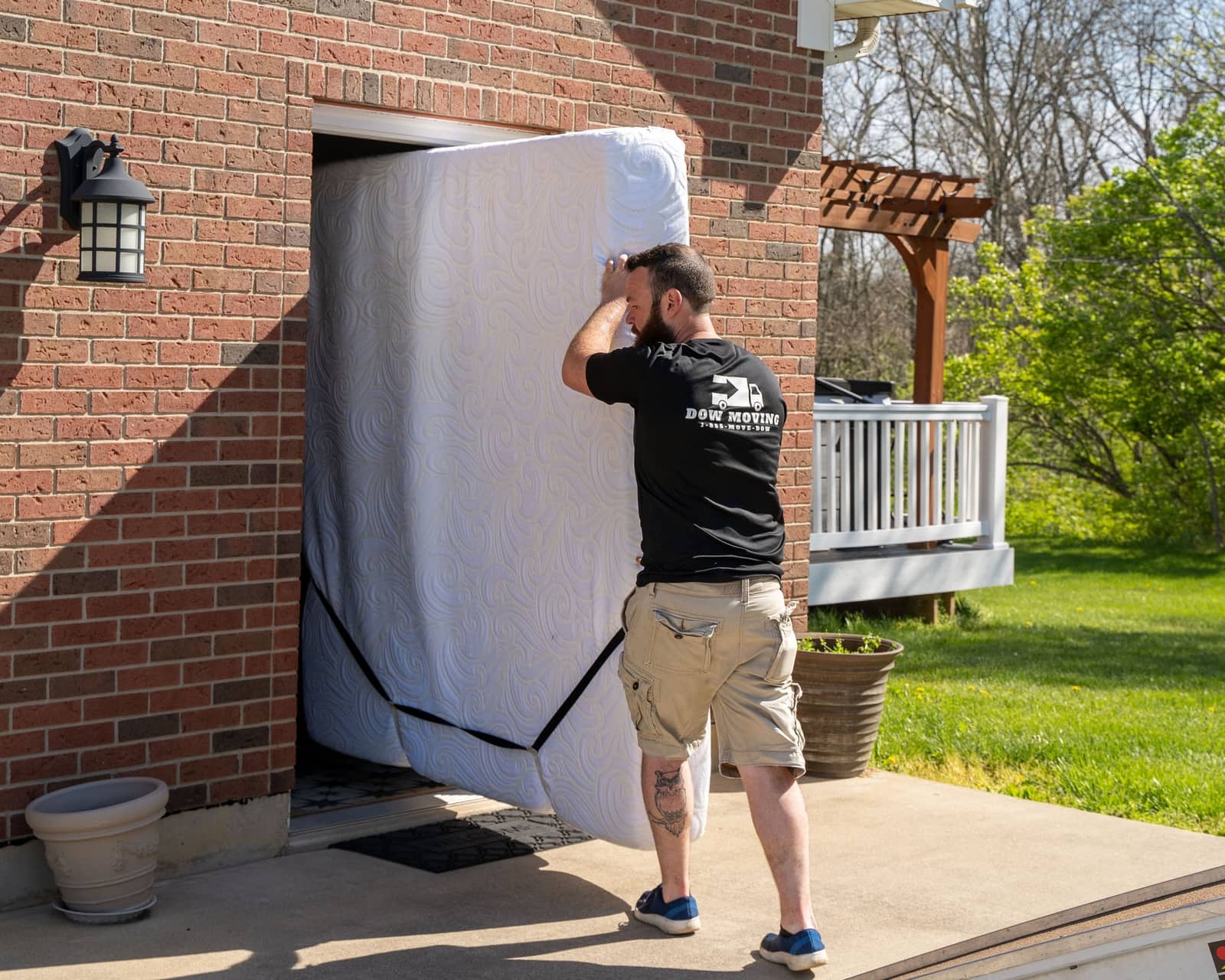 Dow Moving | We Make Moving Stress-Free