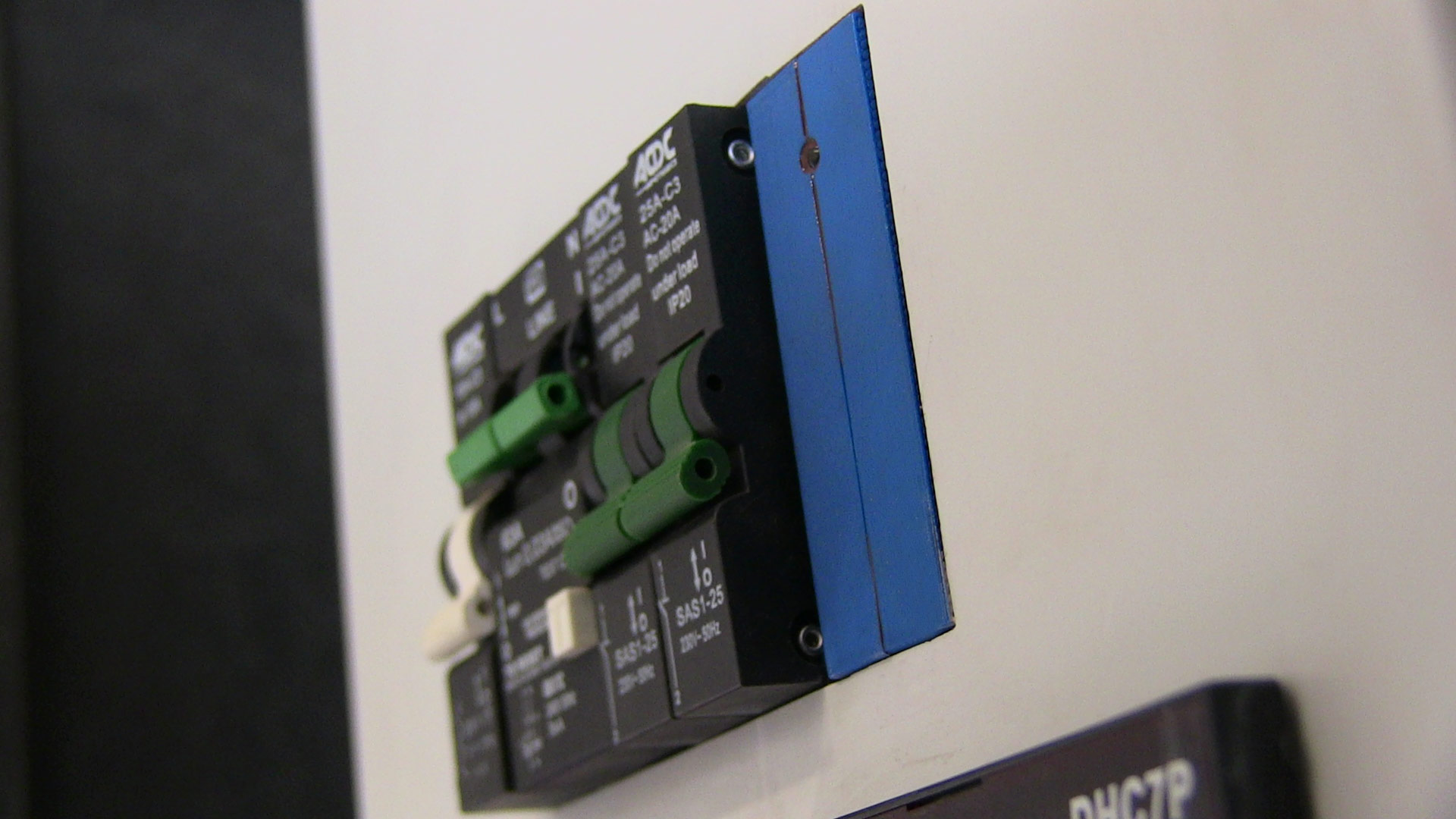 Broken Neutral Safety Device