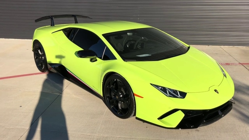 Verde Scandal | Lamborghini's classic green color. | Exotic Car Colors
