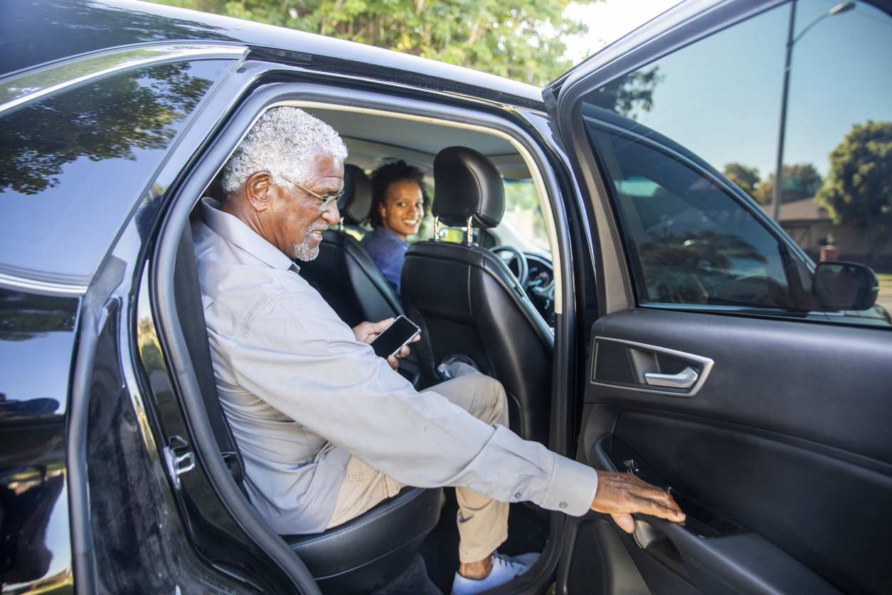GoGo Blog: Senior Rides and Transportation: 5 Alternatives to Driving
