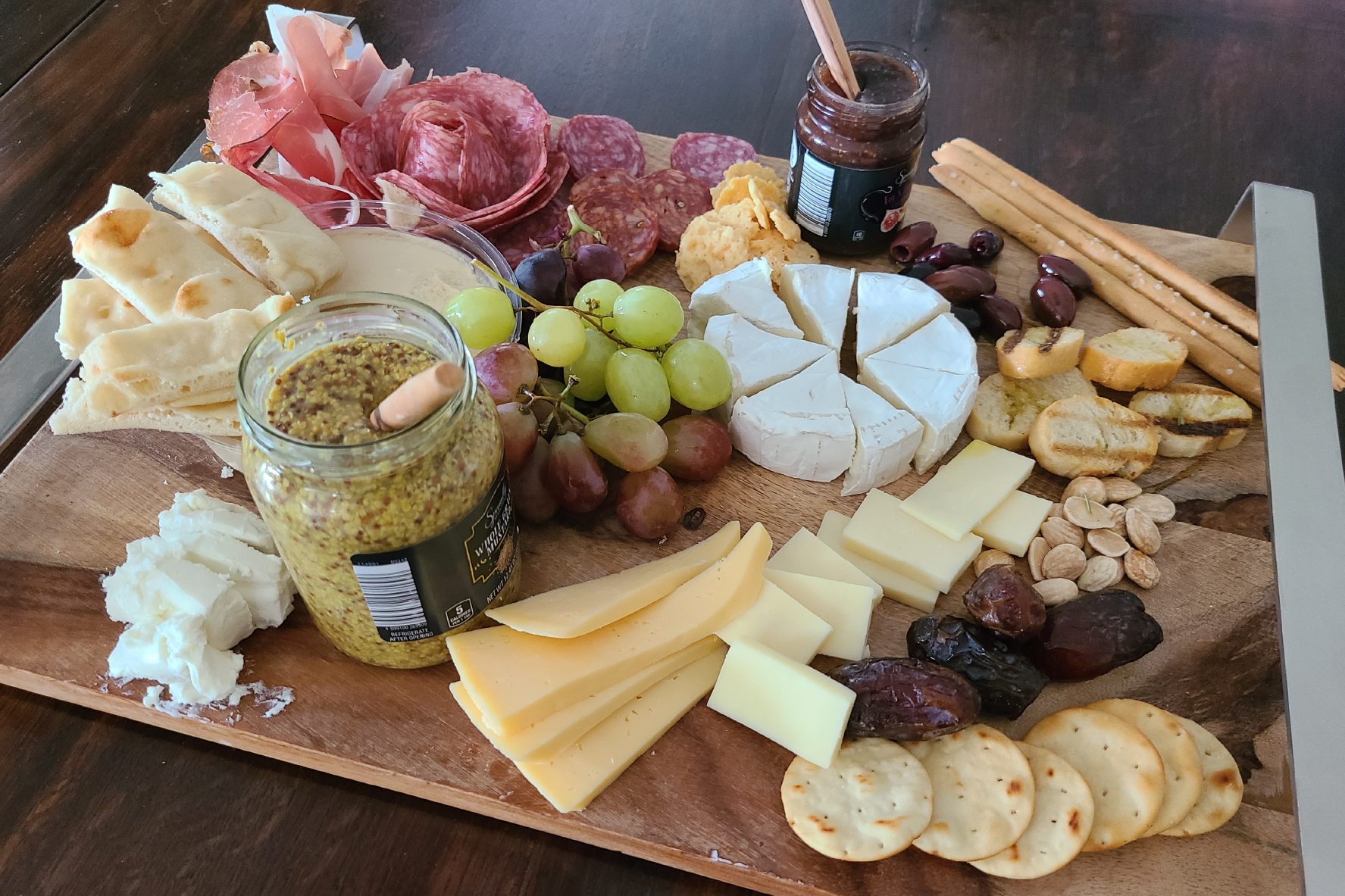 Building an Aldi Charcuterie Board | mmm... boards