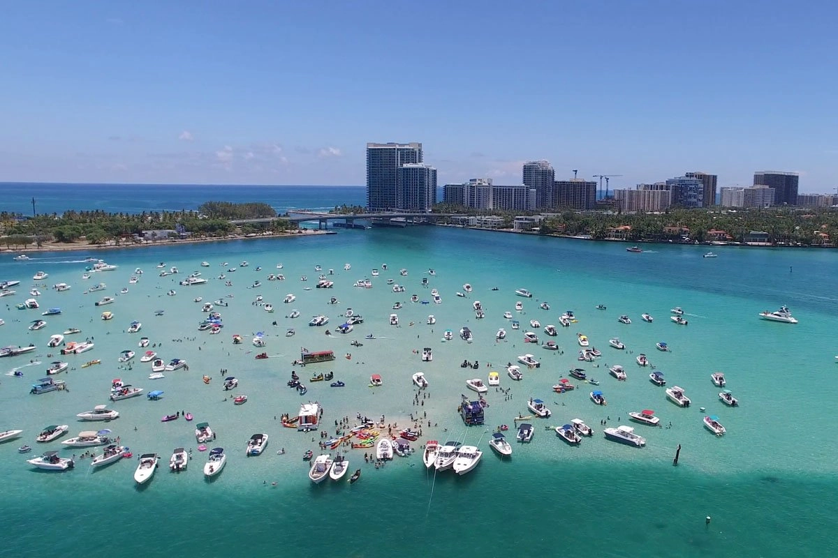 The Ultimate Boat Trip to the Sandbar: Must-Have Items