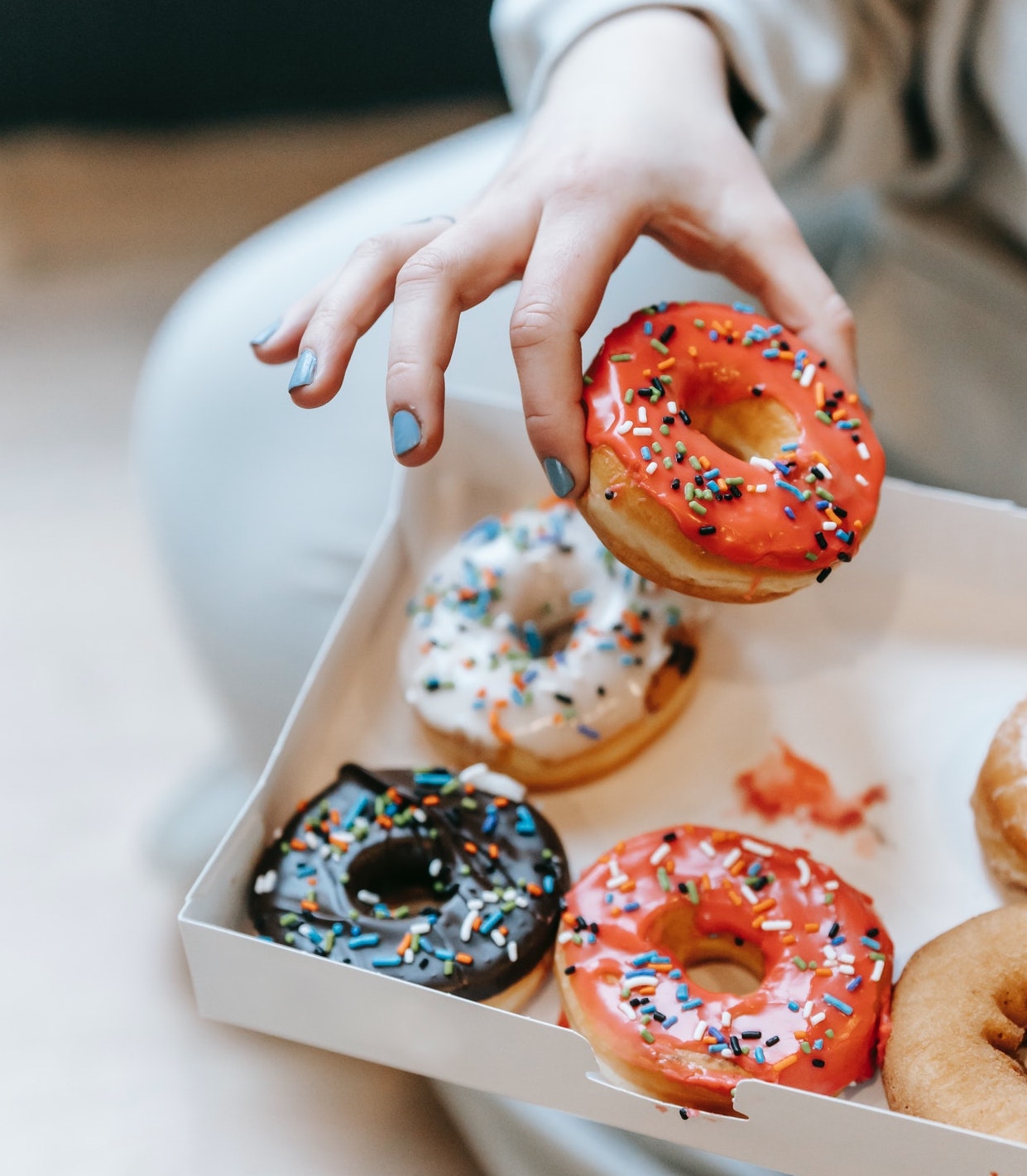 5 Fake Hunger Cues (and How to Ignore Them) | Reset.com Blog