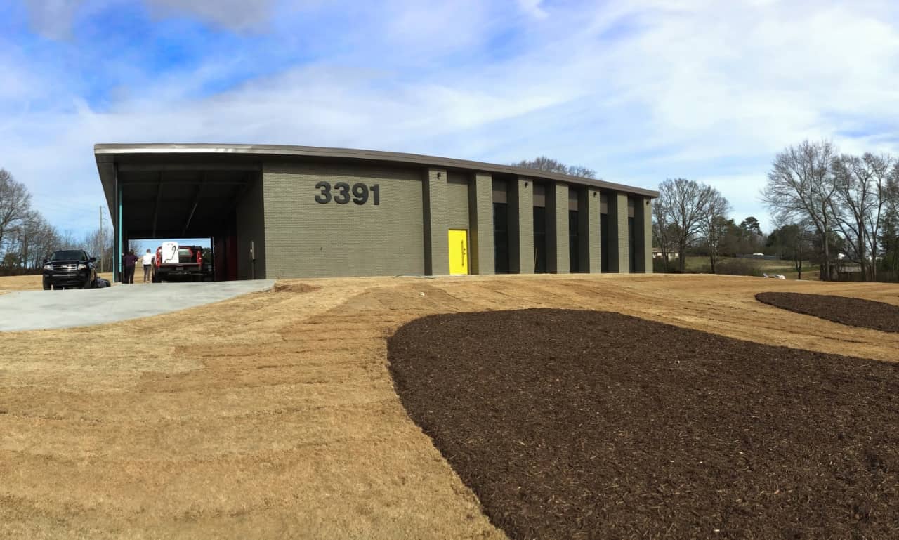 Hybrid Farmhouse Built From Shipping Containers