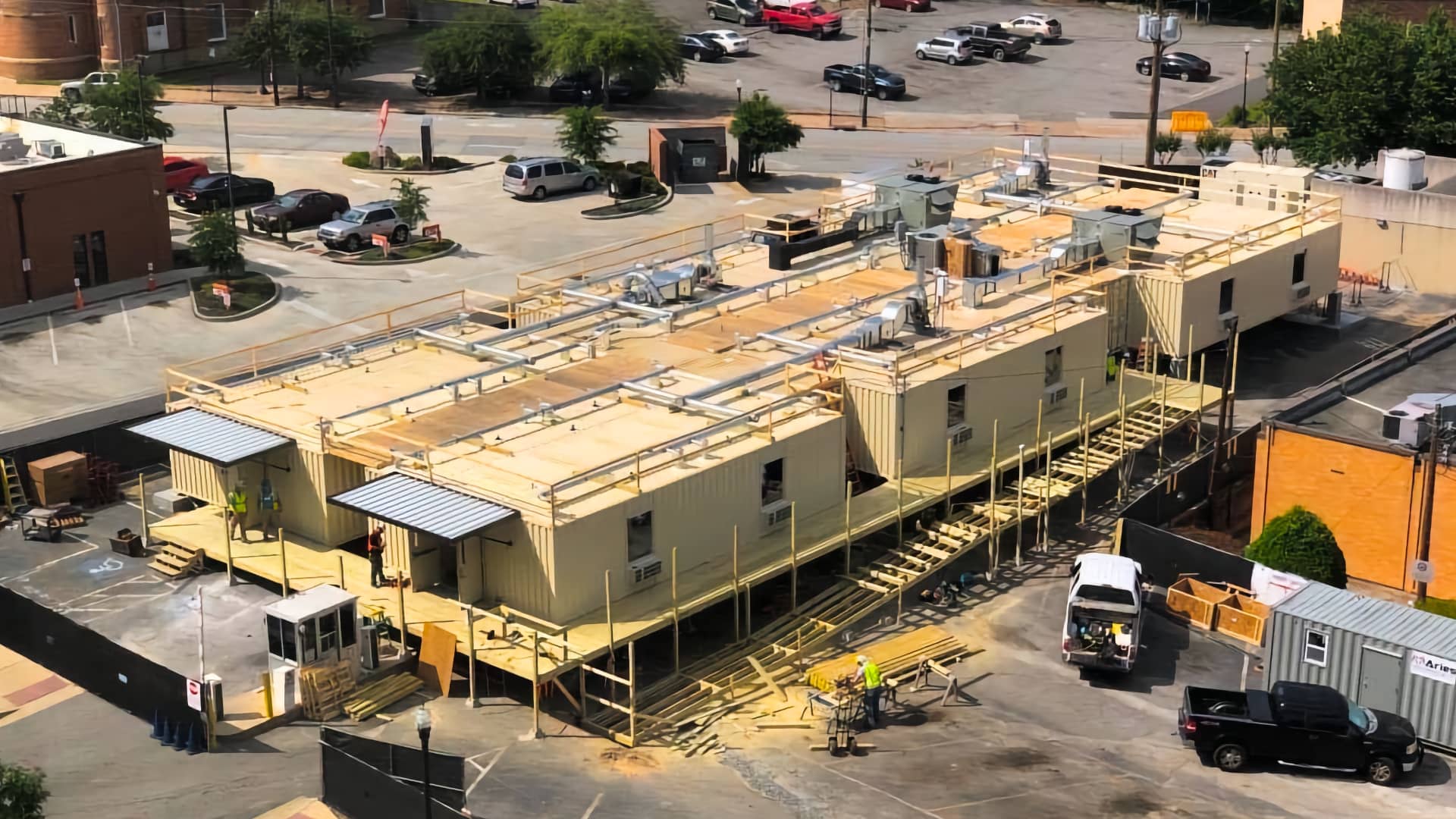 GEMA: Albany's Clinic Built With Shipping Containers