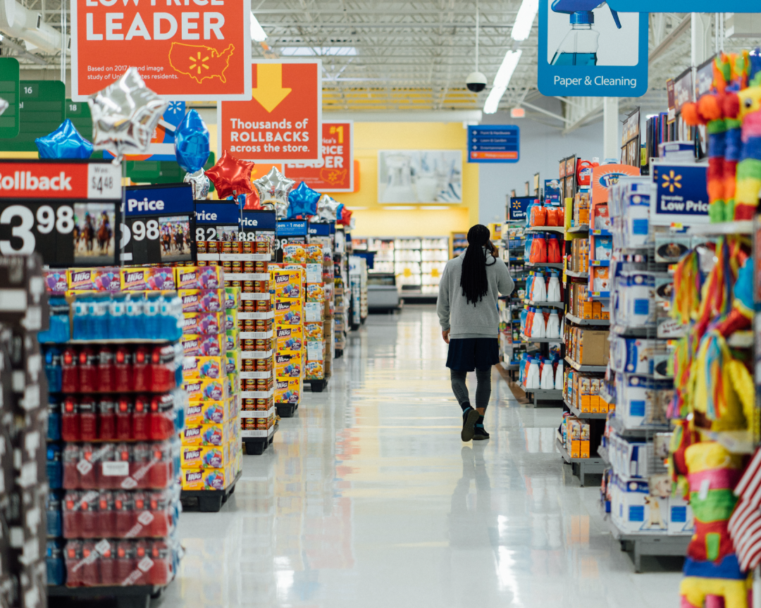 3 Ways Digital Signage Can Eliminate Clutter Inside Your Store