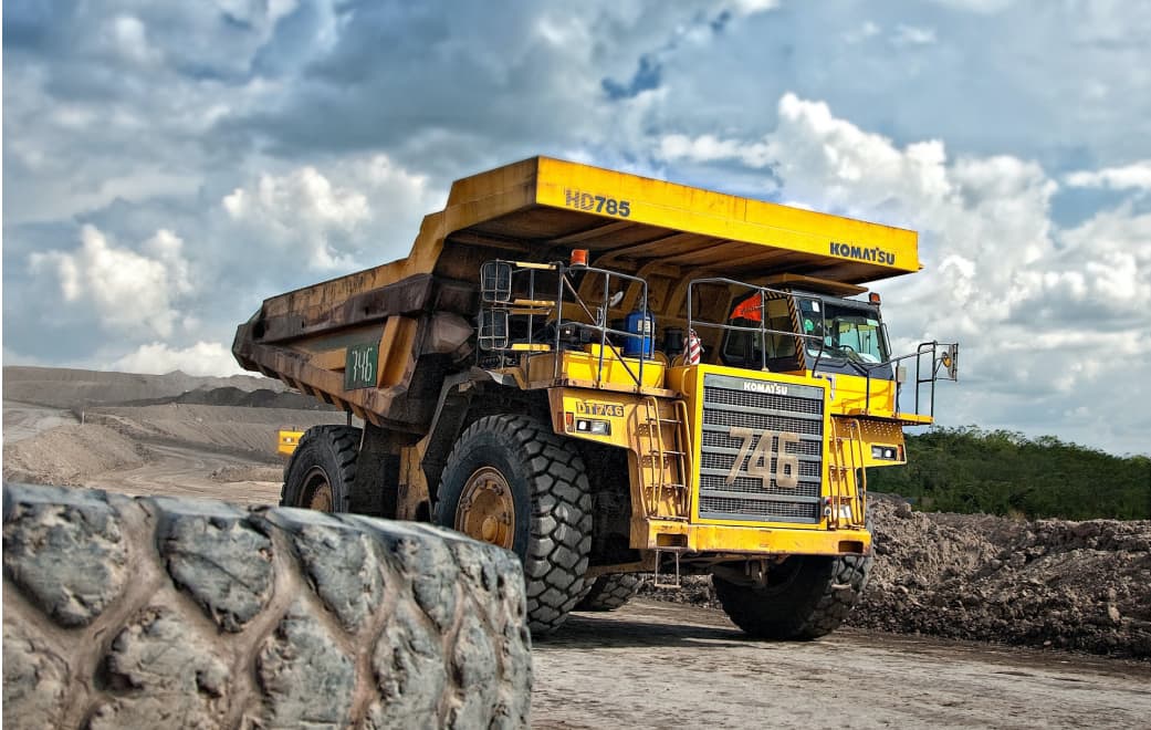 Vehicle Safety Flags | Buggy Whips for Mining Vehicles