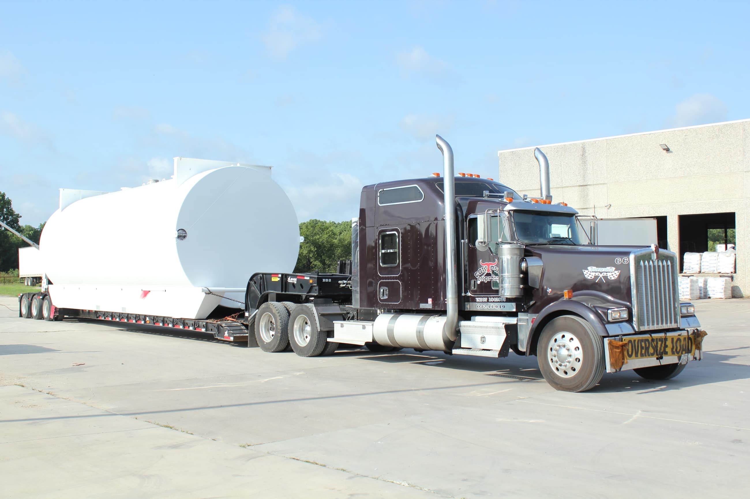 Removable Gooseneck (RGN) Trailer Trucking Service | Cowtown Express