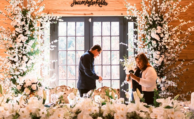 2022: Floral installations are the new black