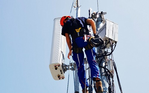 Huawei's BladeAAU Pro Amplifies 5G Business for Sunrise UPC...