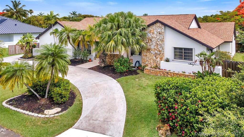 Elena Kemper Group | Berkshire Hathaway HomeServices EWM Realty