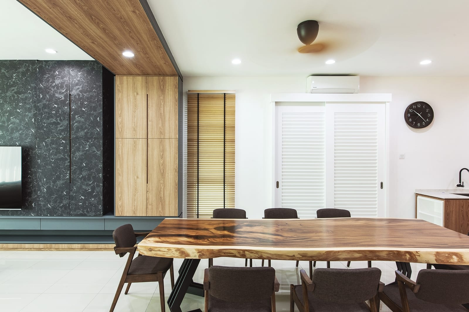 Fera Residence by Pocket Square: Design + Build