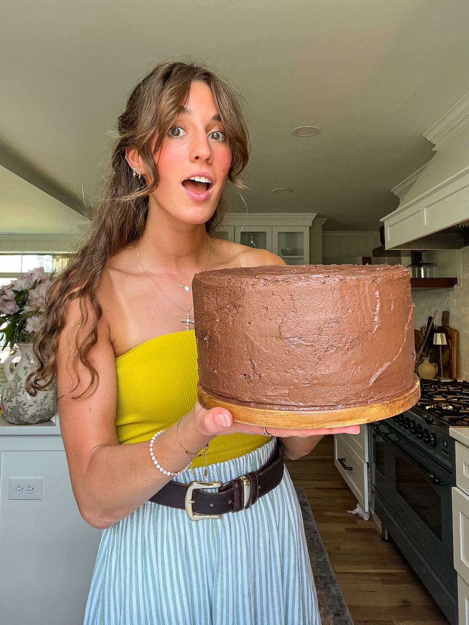 Pistachio Chocolate Cake (Dubai Chocolate Bar Cake) - BRIGHT MOMENT CO.