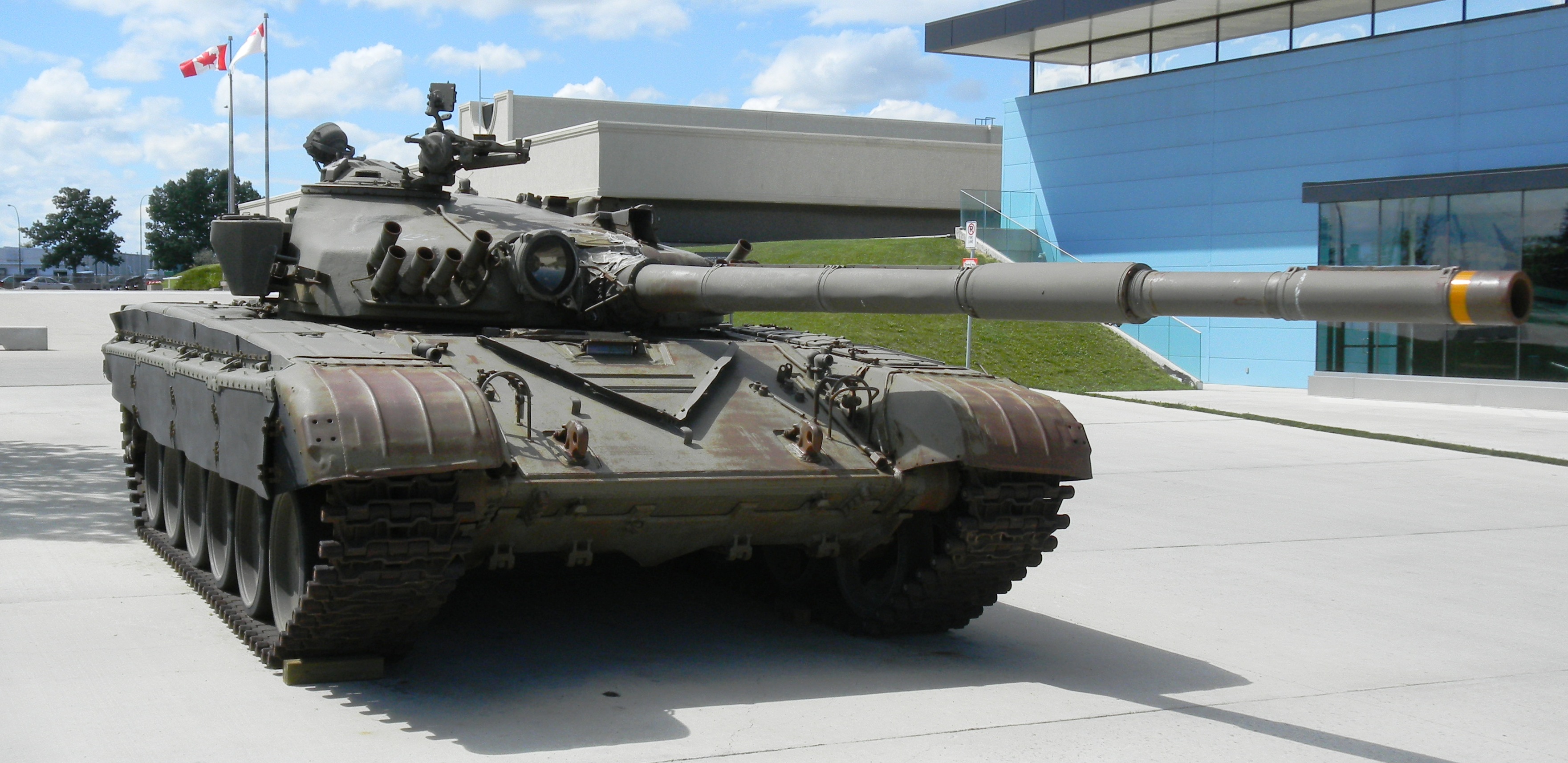 Calgary military museum tanks - glorelop