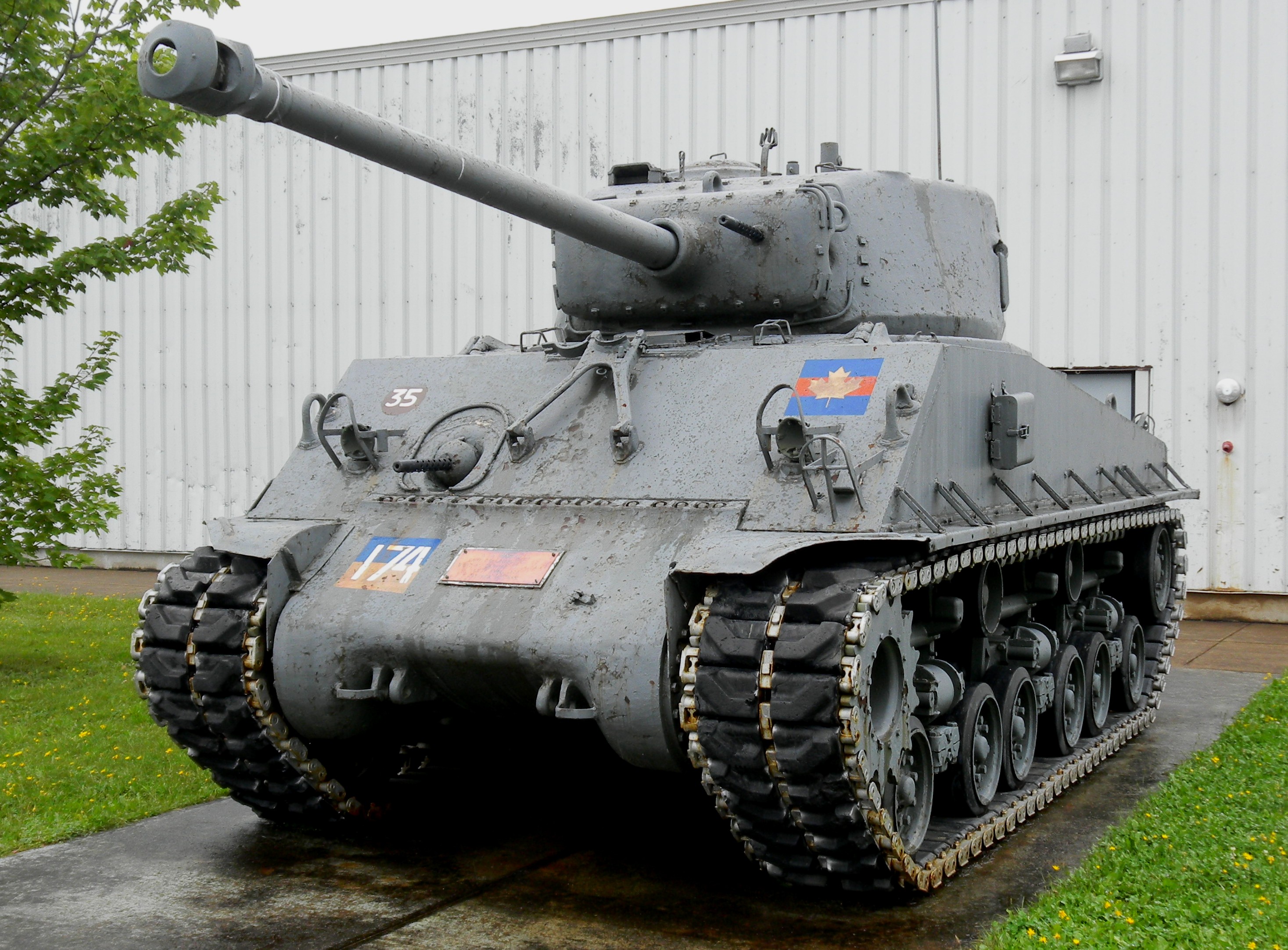 Armour in Canada (6) Québec, 2 CDSB Valcartier - Chars et véhicules ...