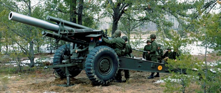 Artillery in Canada (3) Saskatchewan: Regina, HMCS Queen, Regina ...