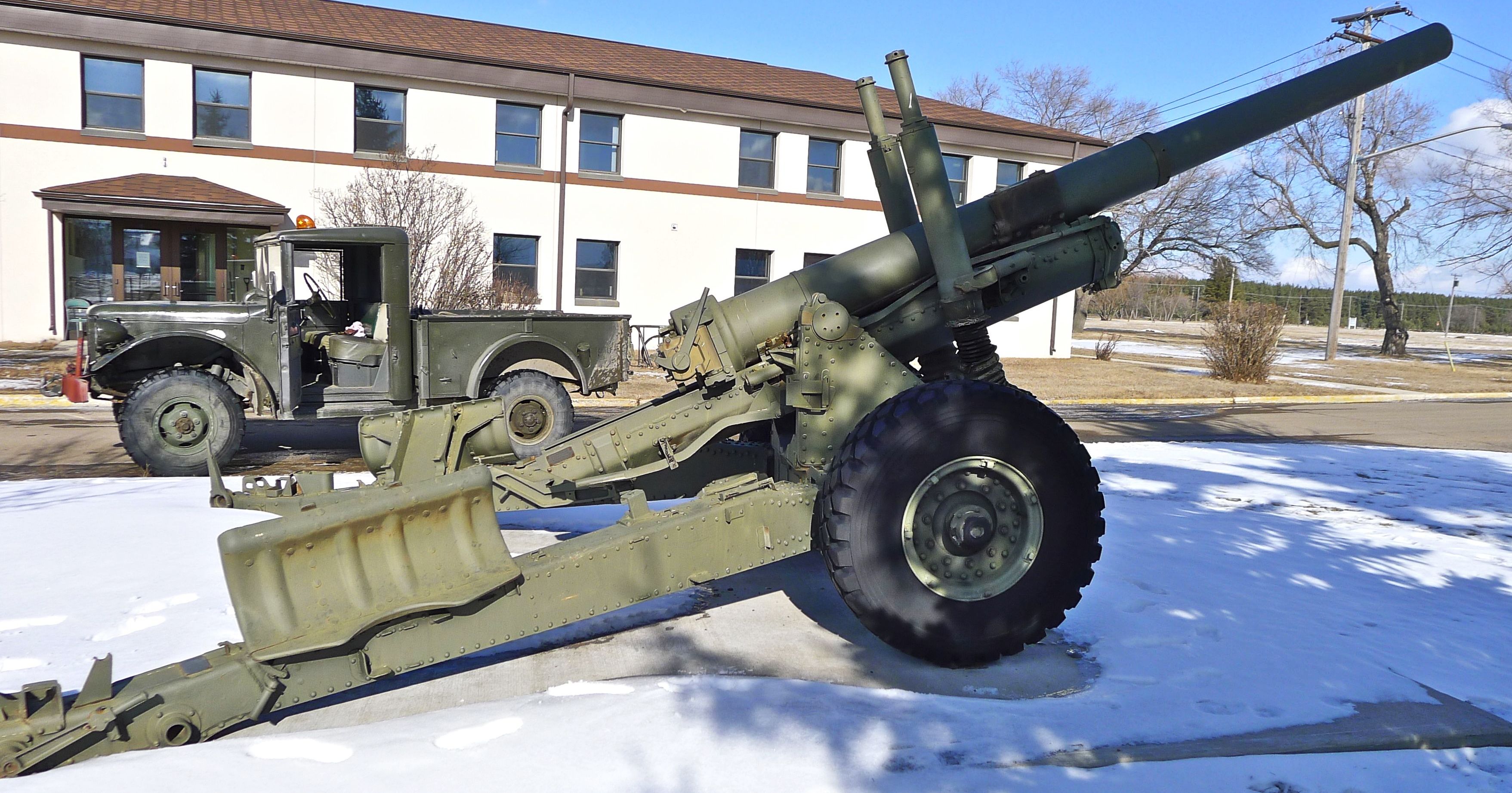 Artillery in Canada (4) Manitoba: CFB Shilo, Royal Regiment of Canadian ...