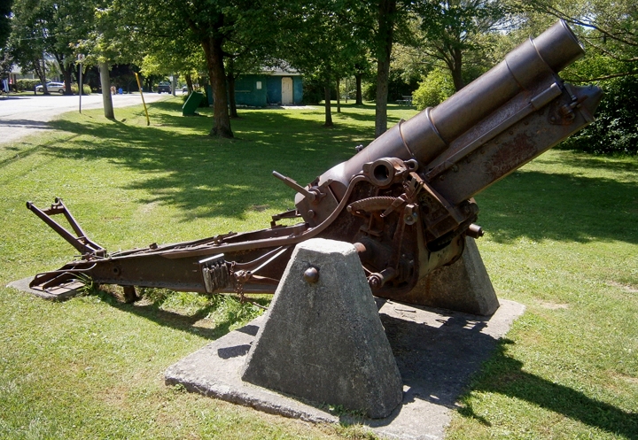Artillery in Canada (5) Ontario: Tavistock, Thunder Bay, HMCS Griffon ...