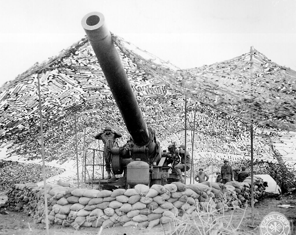 Artillery in Canadian support: British 3rd Super Heavy Regiment, Royal ...