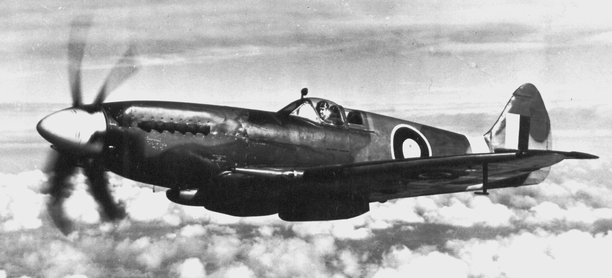 Canadian Warplanes (1) British Columbia, CFB Comox Air Force Museum