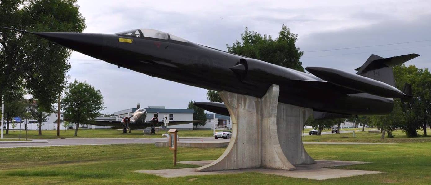 Canadian Warplanes (2) Alberta, CFB Cold Lake, Air Force Museum