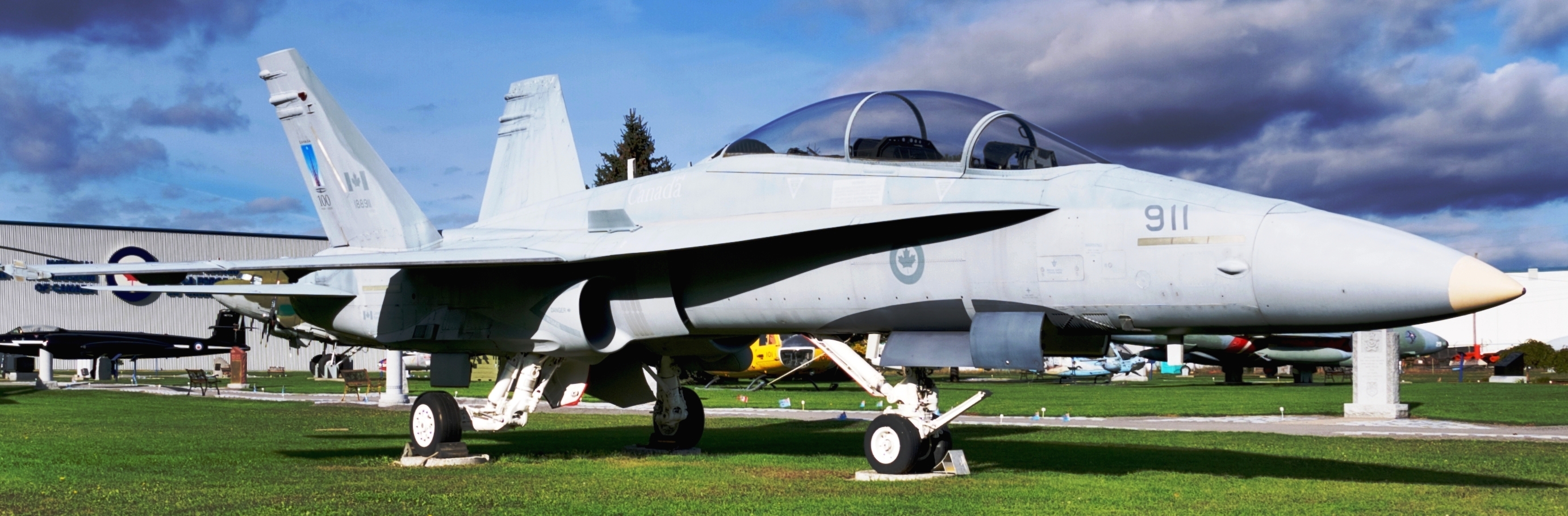 Canadian Warplanes (5) Ontario, CFB Trenton, National Air Force Museum ...