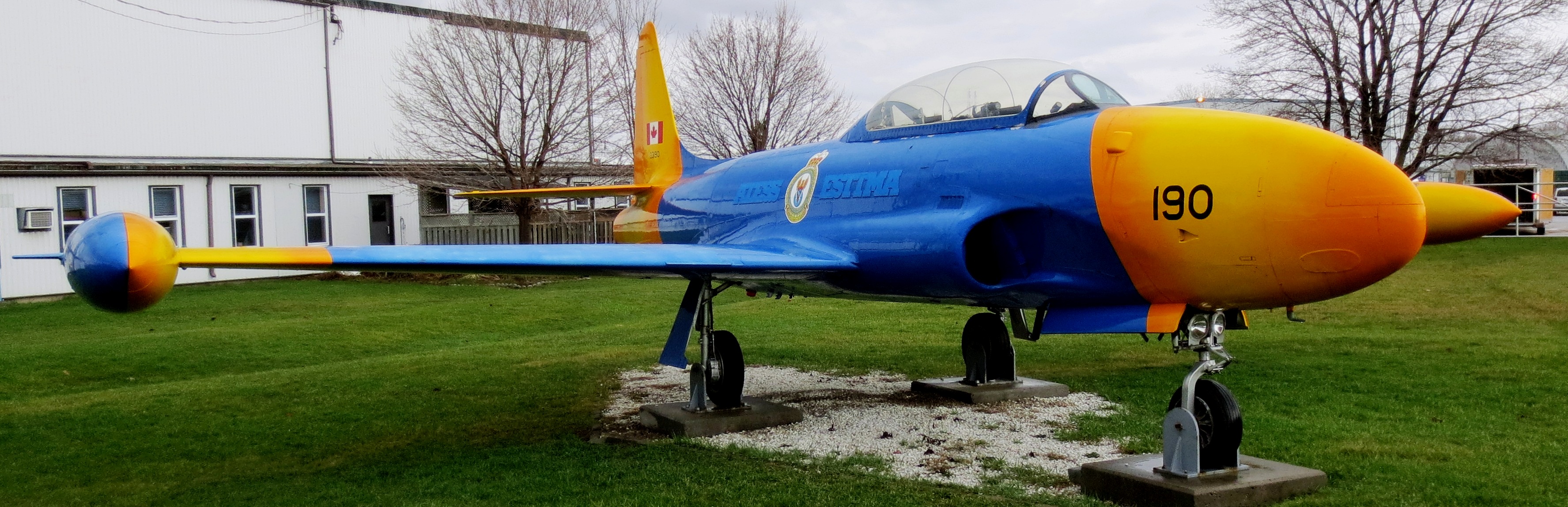 Canadian Warplanes (5) Ontario, CFB Trenton, National Air Force Museum ...