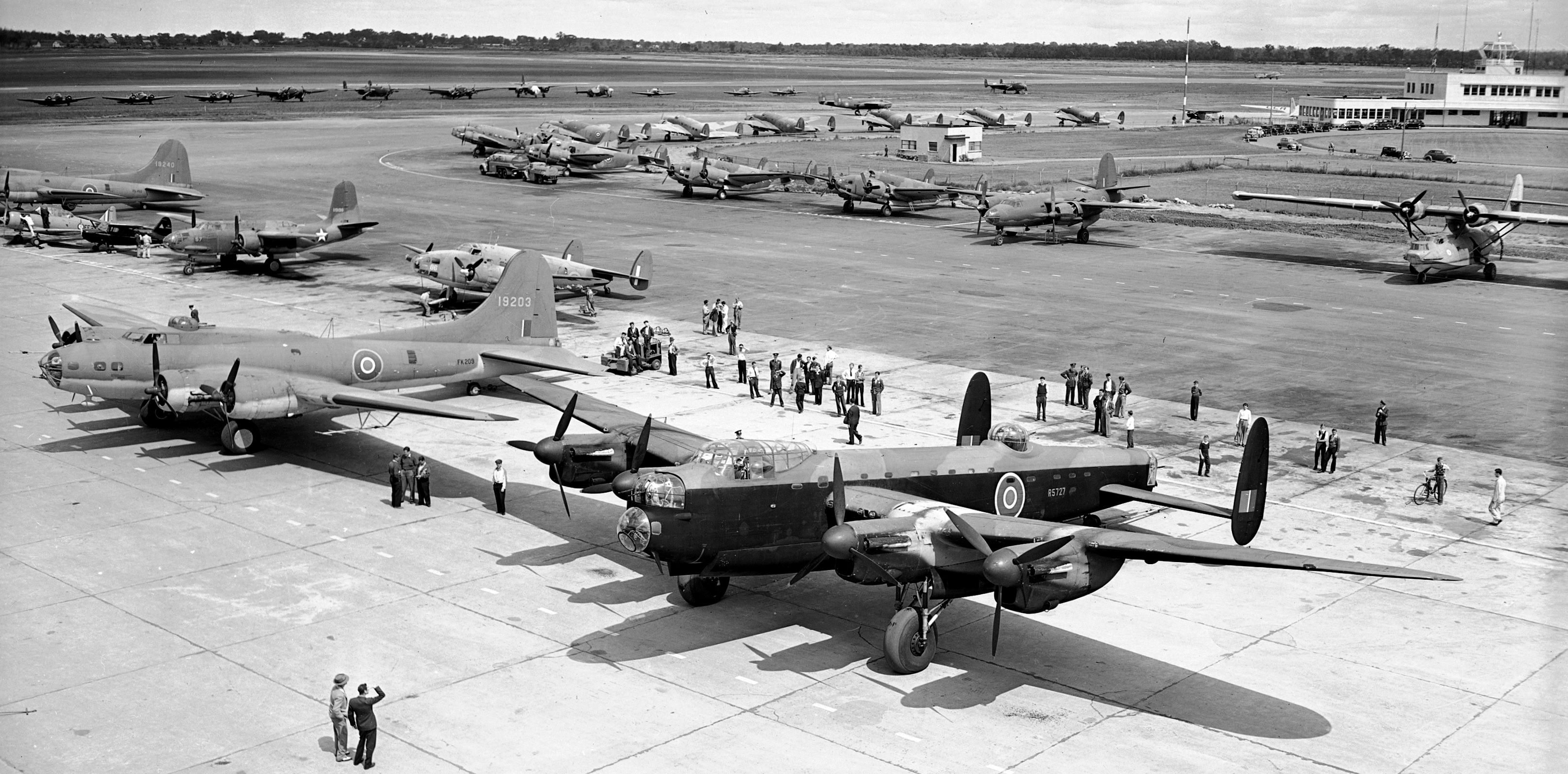 Canadian Warplanes 3: Avro Lancaster, RCAF, 1942-1945