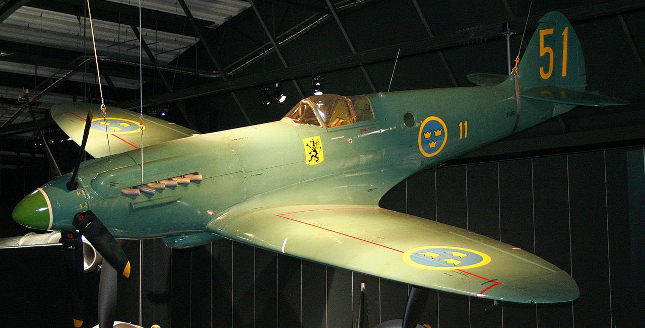 Canadian Warplanes 3: Supermarine Spitfire