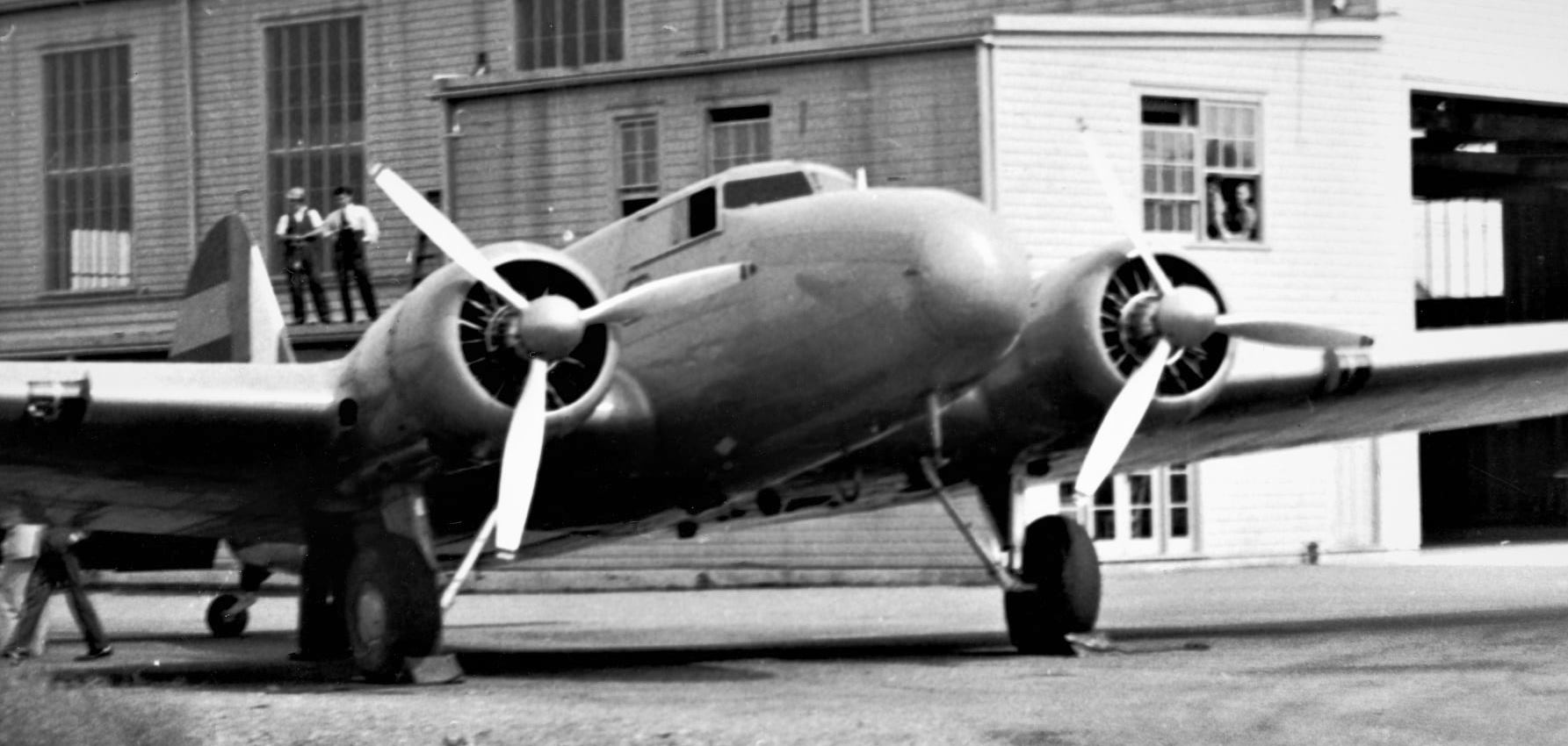 Canadian Warplanes 4: Boeing 247D