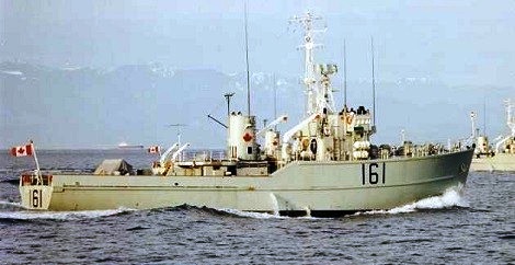 Royal Canadian Navy Minesweepers (Bay Class), (YMS-1 Class), YBZ-61 ...