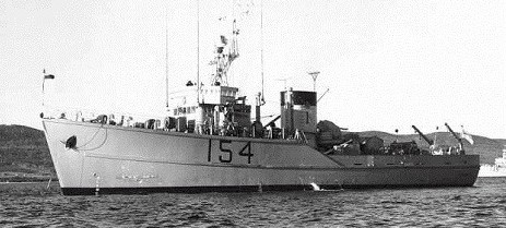 Royal Canadian Navy Minesweepers (Bay Class), (YMS-1 Class), YBZ-61 ...