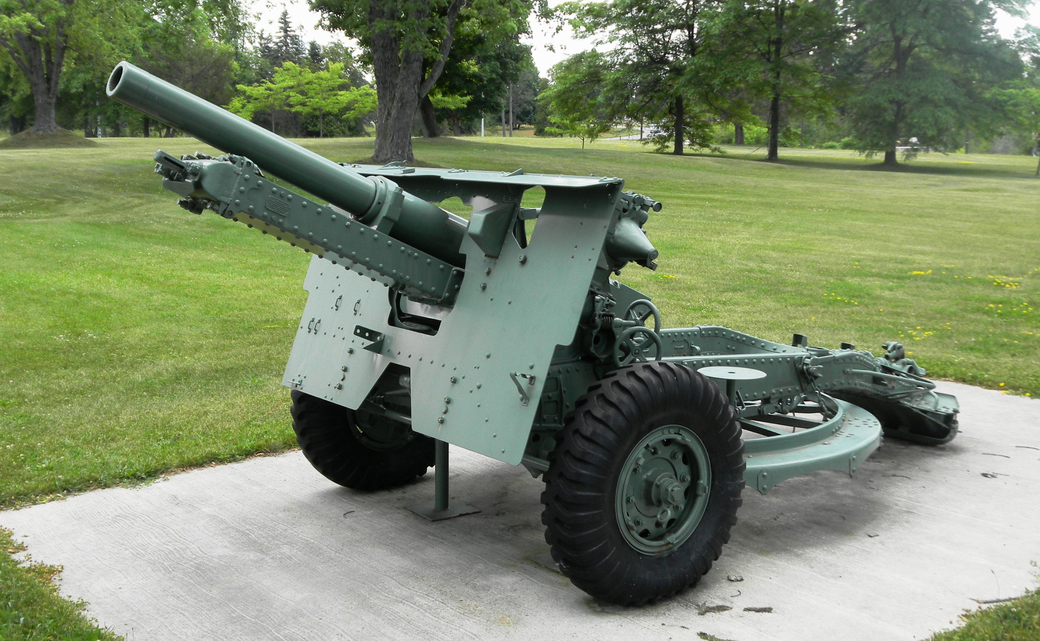 Artillery in Canada (5) Ontario: CFB Borden Military Museum