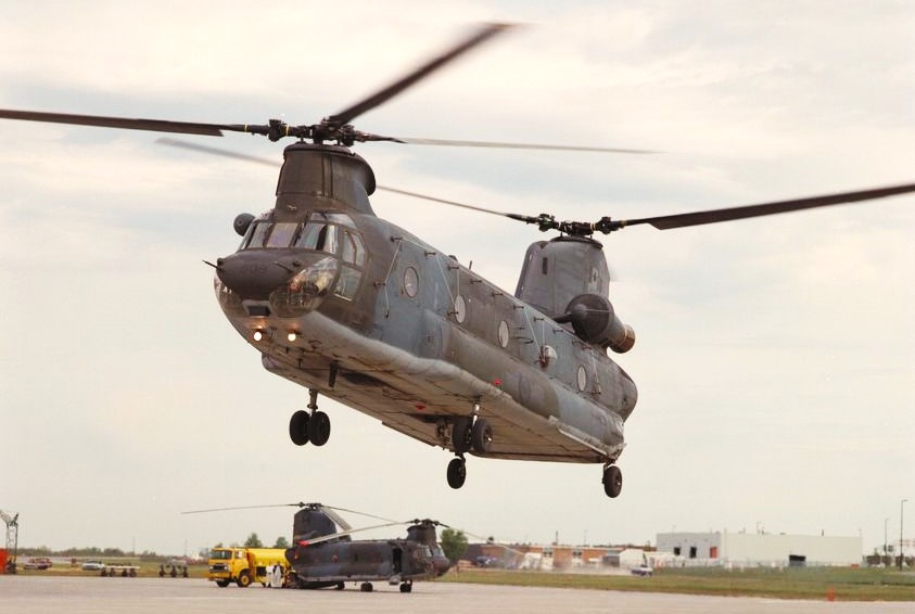 Canadian Warplanes 7: Boeing Vertol CH-147 Chinook helicopter