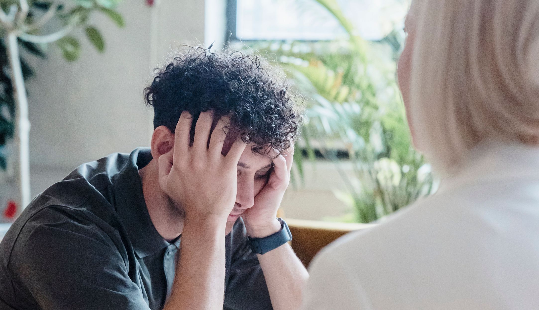 What is Humanistic Therapy? (The Pros & Cons)