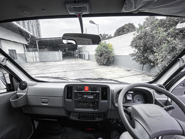 Isuzu Traga | Pick up Medium