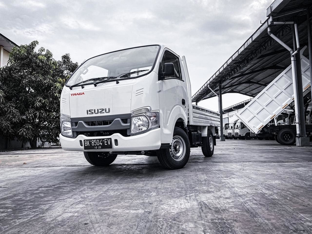 Isuzu Traga | Pick up Medium