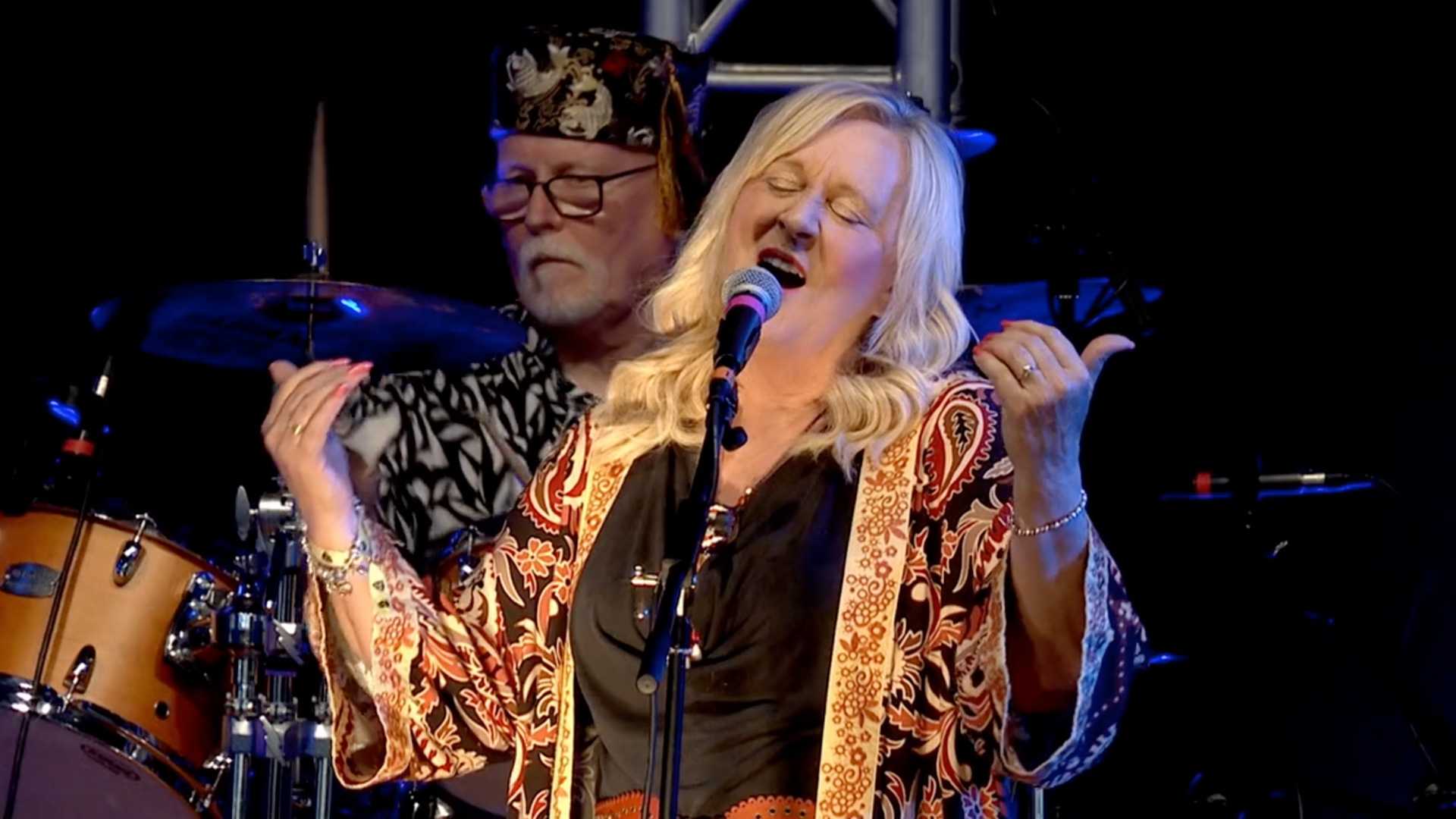 Julie July Band | British Folk Rock Band