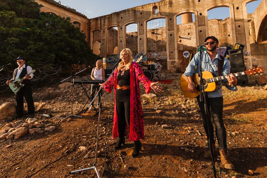 Julie July Band | British Folk Rock Band