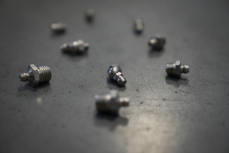 What are Grease Zerks and Where to Find Them | LGT Transport