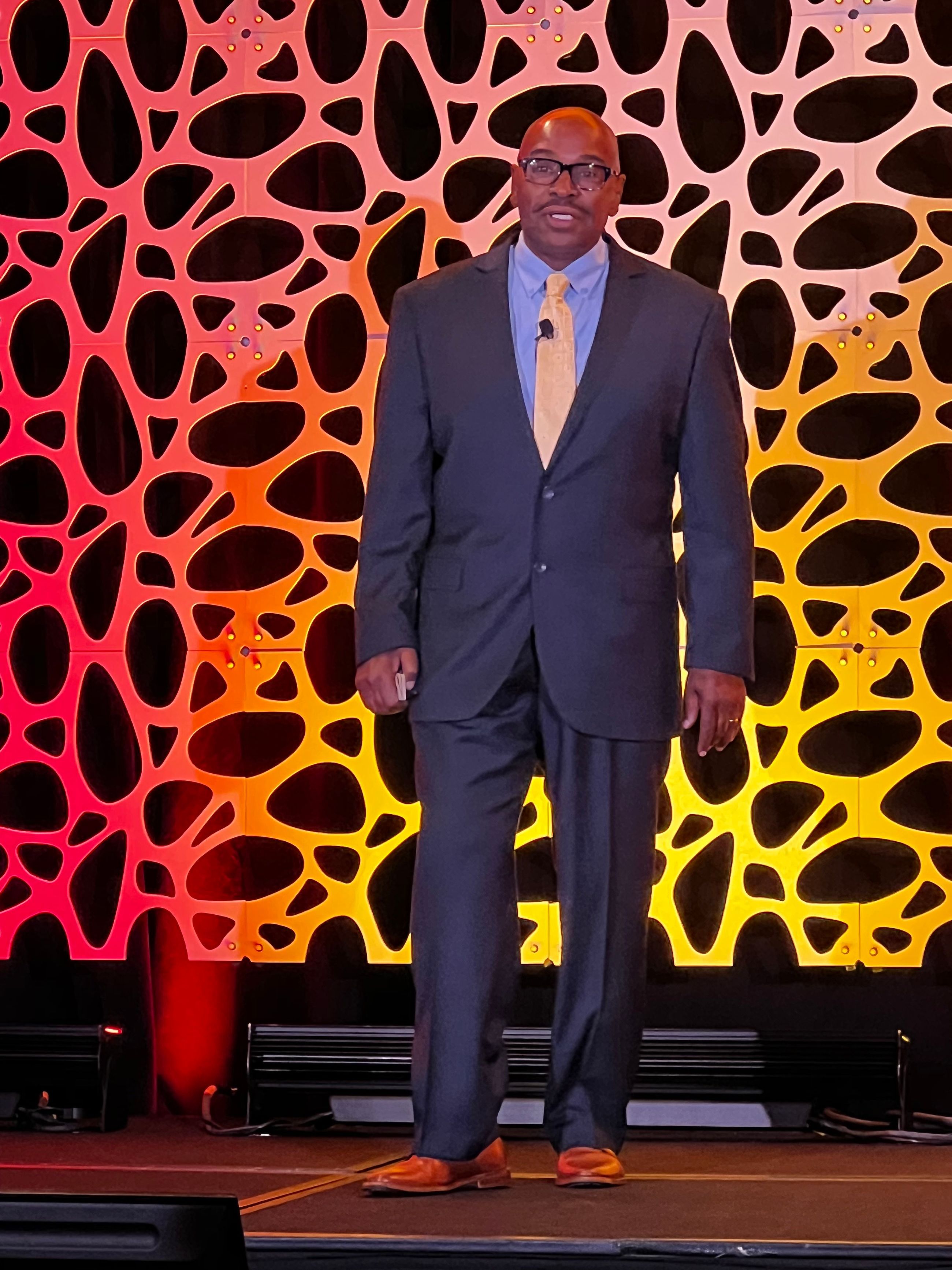 W. Wayne Holmes - Home