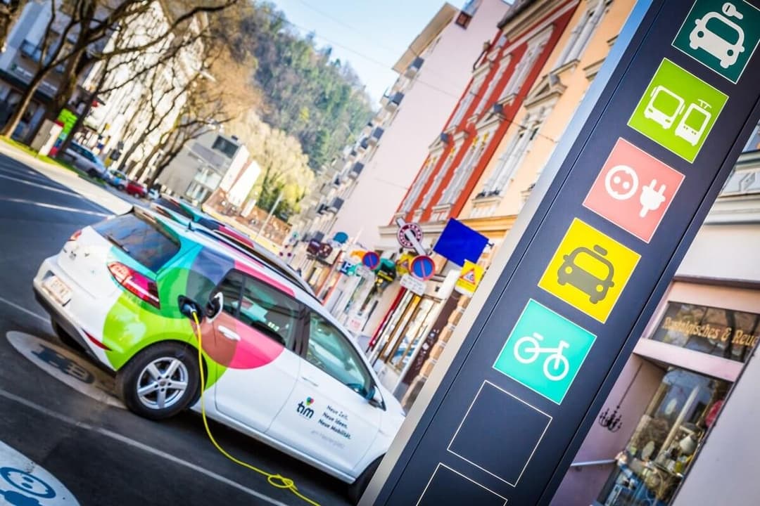 Mobility hubs > Overview and benefits