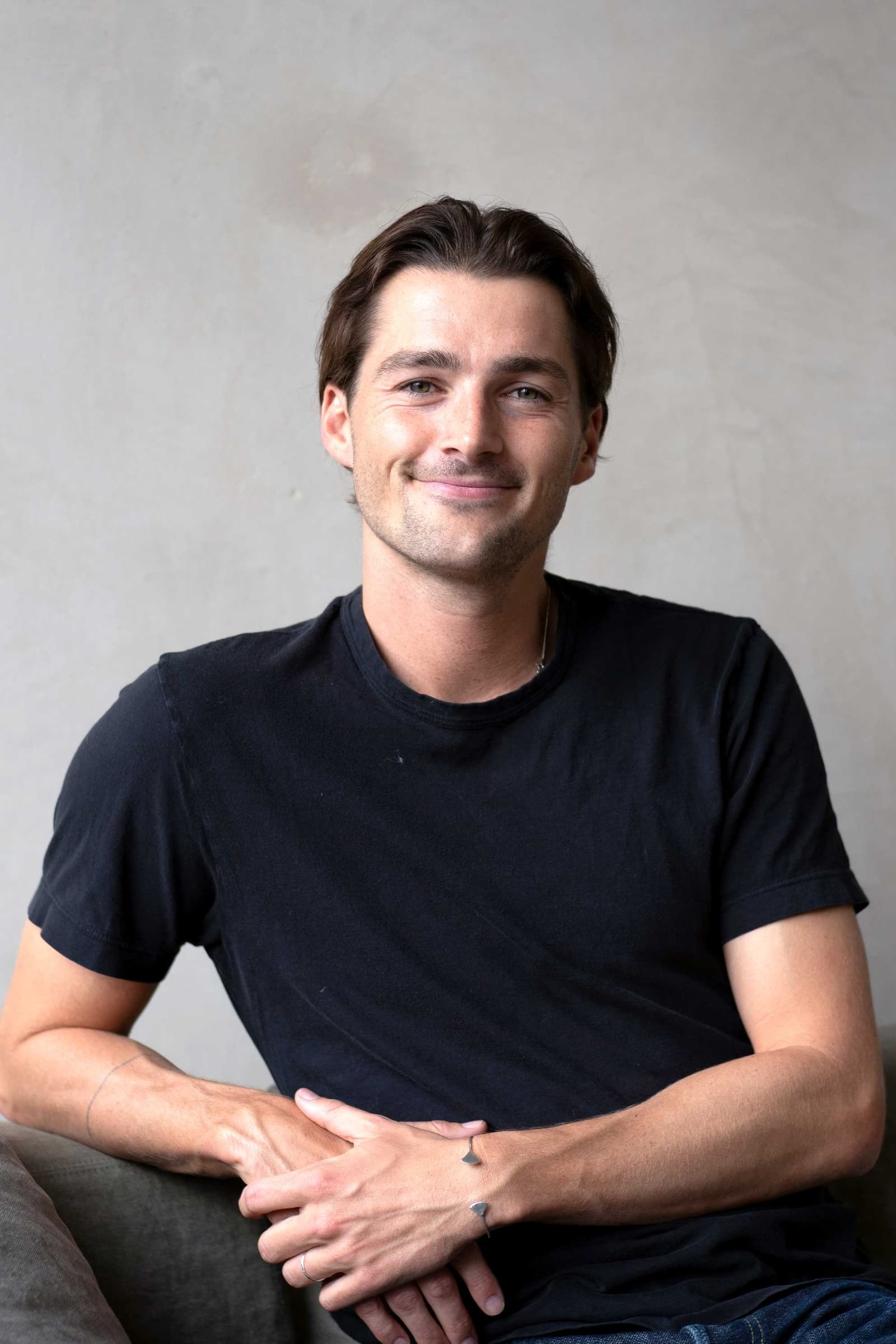 About | Finn Harries