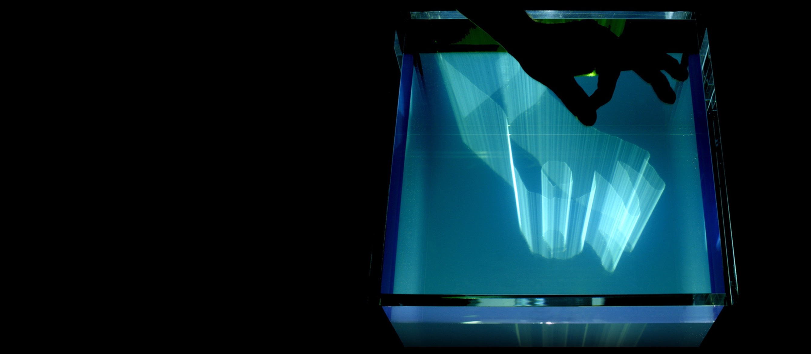 The Reactive Cube | An immersive artwork by Graham Plumb