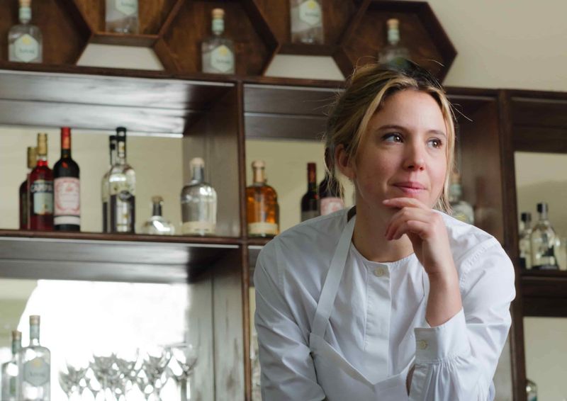 Tout savoir sur la maison de campagne de Manon Fleury sur l’île Anaë