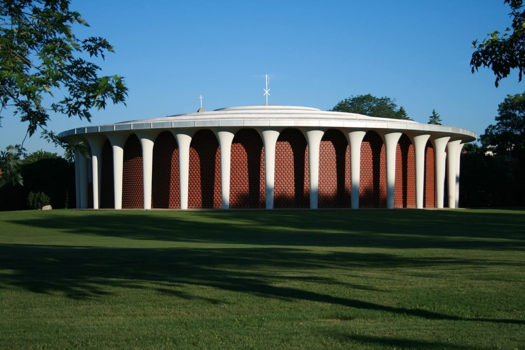 Welcome to Ss. Peter & Paul Catholic Church in Cary, IL!