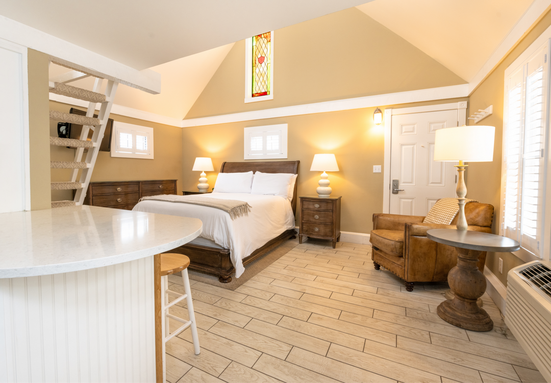 Victorian Inn | Accommodations