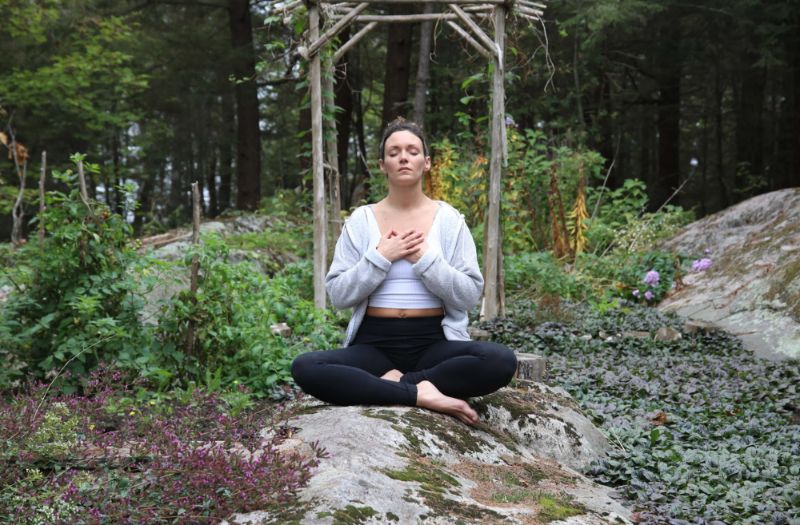 11 Breathing Exercises to Strengthen Lungs & Increase Capacity