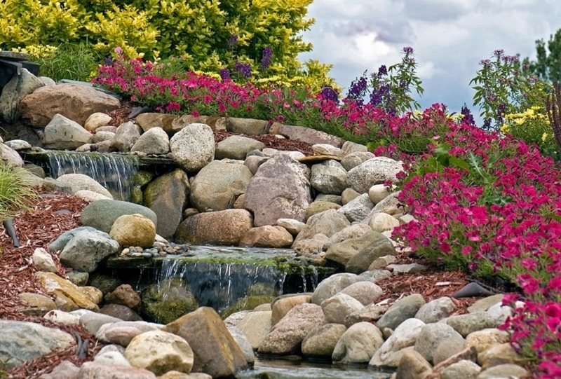 Using Natural Stone in Landscaping: 6 Amazing Ideas | Stone Center
